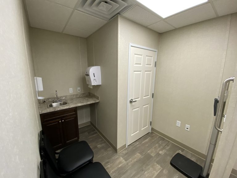 Exam Rooms & Labs – Rose Medical Buildings